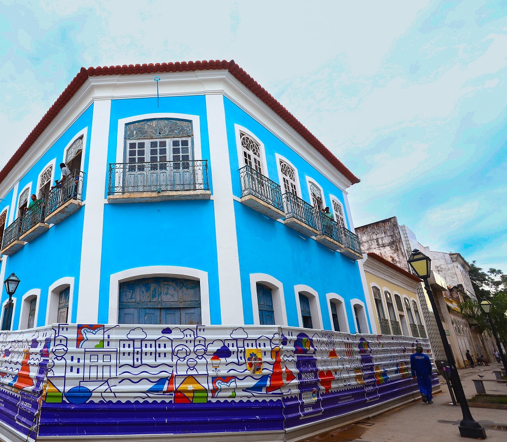 Obras de reforma do Centro Caixeiral estão em fase de conclusão - Jornal Pequeno