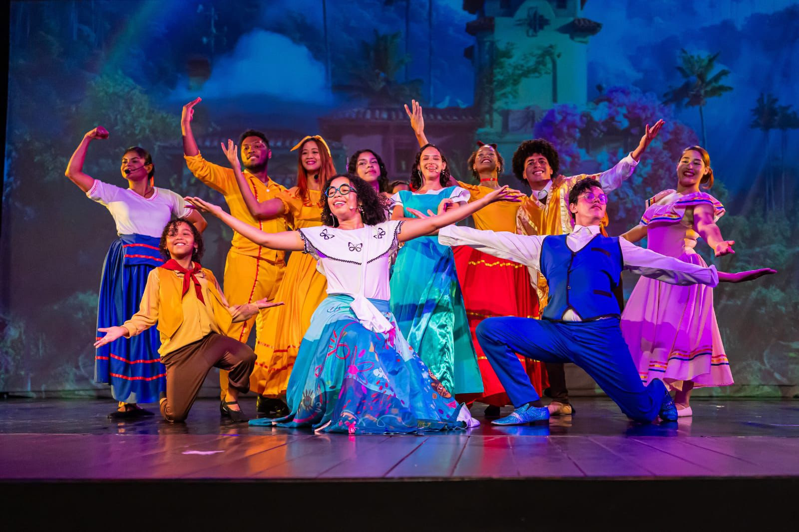 Musical Encanto traz magia, música e diversão para o Teatro João do ...