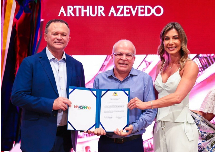 Governador dá posse ao novo diretor-geral do Teatro Arthur Azevedo - Jornal Pequeno